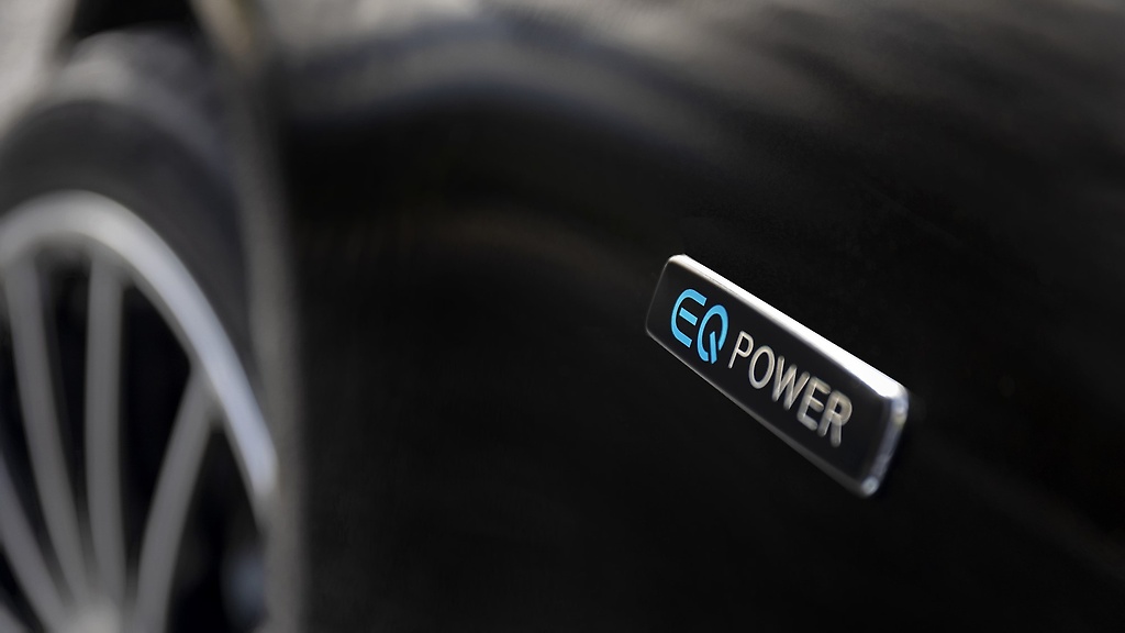 Hybride | Mercedes-Benz Group > Innovationen > Antriebe > Hybride