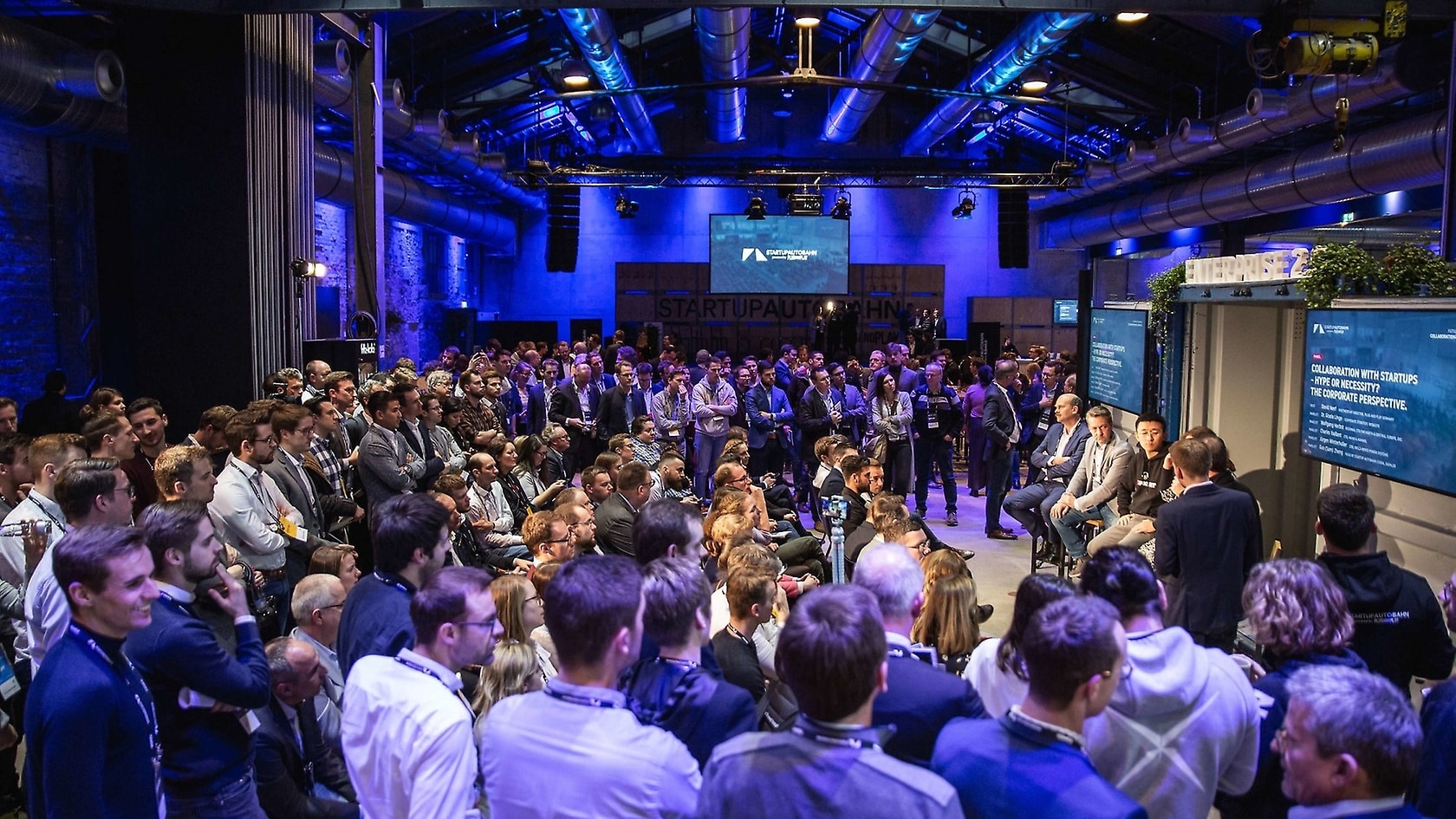 STARTUP AUTOBAHN - The highway for high-tech startups to Mercedes-Benz ...