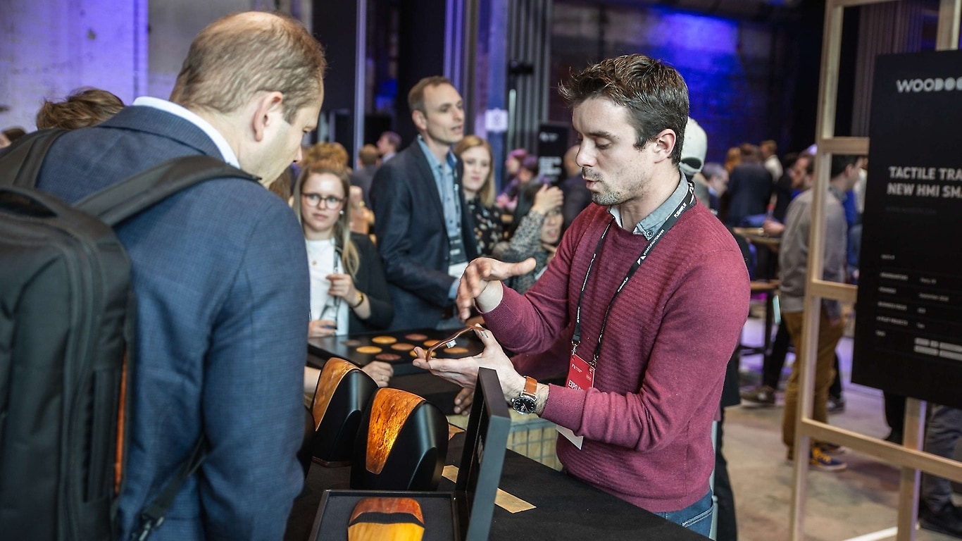 STARTUP AUTOBAHN - The highway for high-tech startups to Mercedes-Benz ...