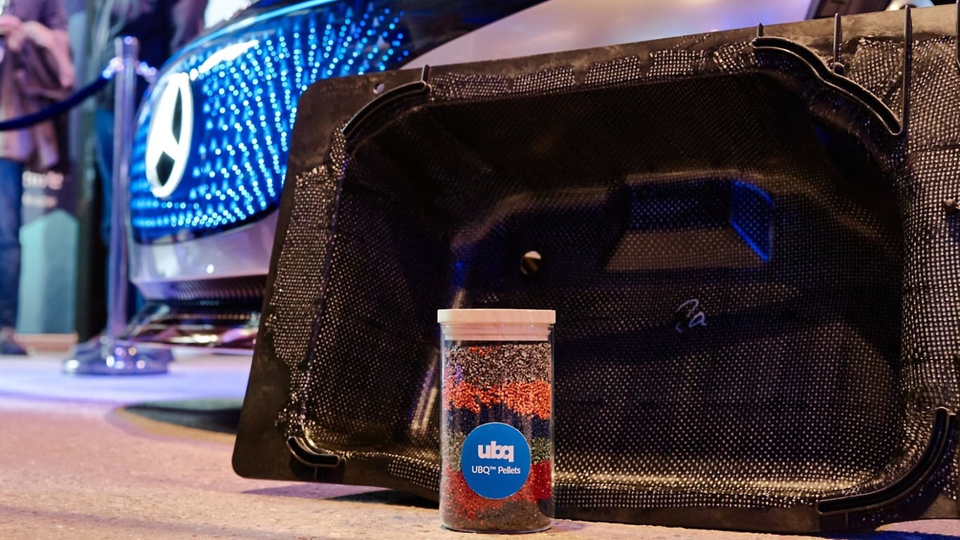 STARTUP AUTOBAHN - The highway for high-tech startups to Mercedes-Benz ...