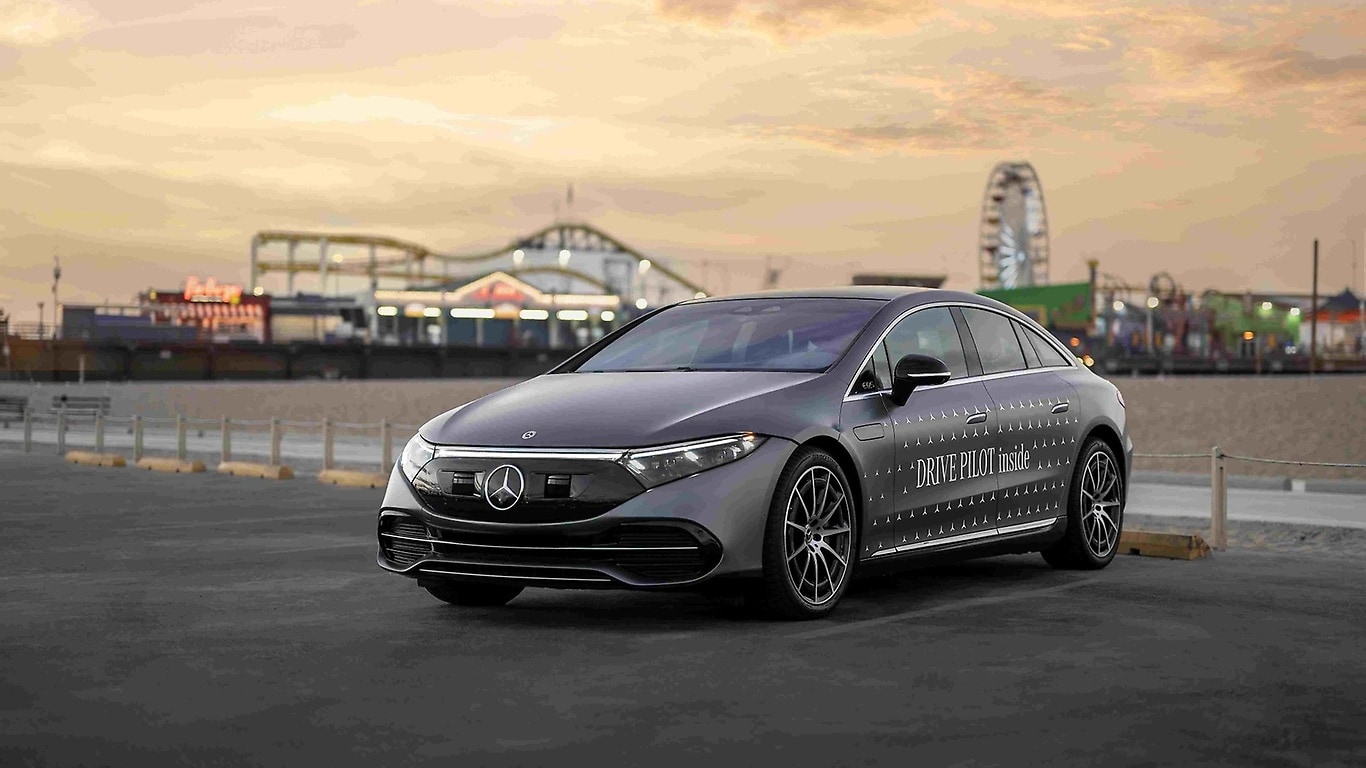Mercedes-Benz announces U.S. availability of DRIVE PILOT | Mercedes ...