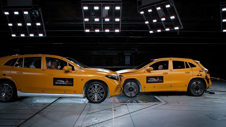 Real-life crash test: Mercedes-Benz electric vehicles are every bit as ...