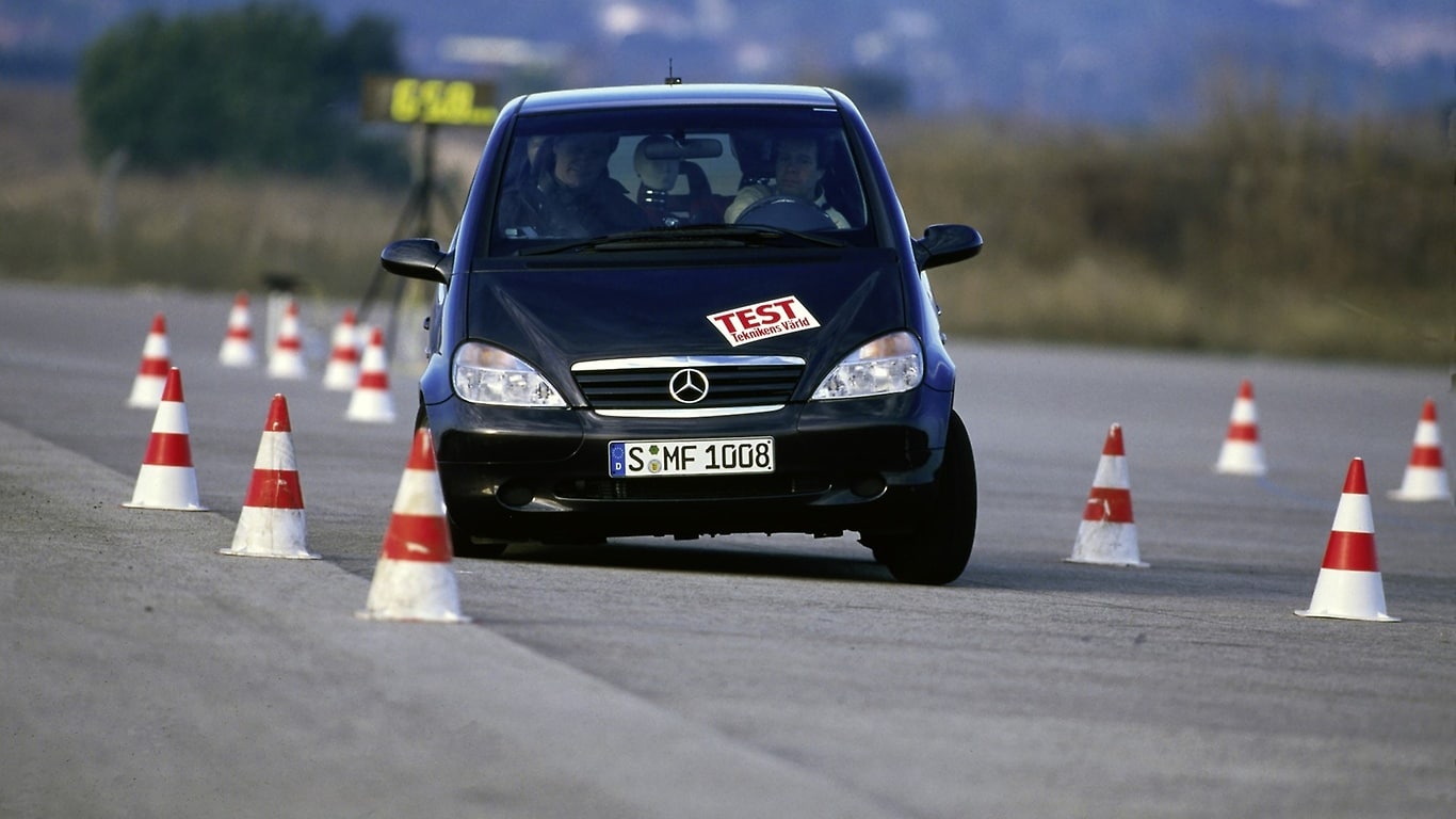 Pionier für mehr Sicherheit. | Mercedes-Benz Group > Innovationen ...