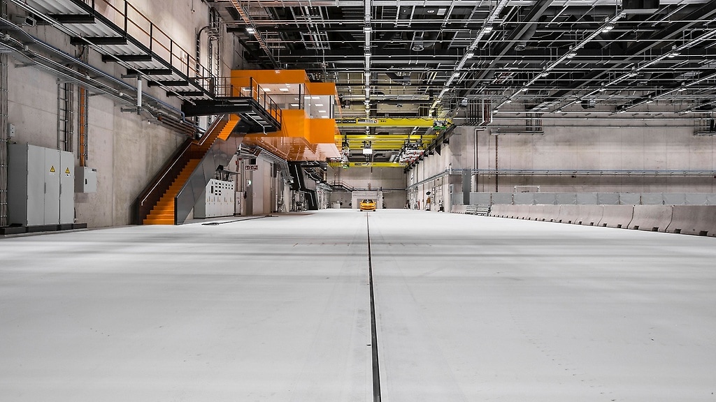 Real-life crash test: Mercedes-Benz electric vehicles are every bit as ...