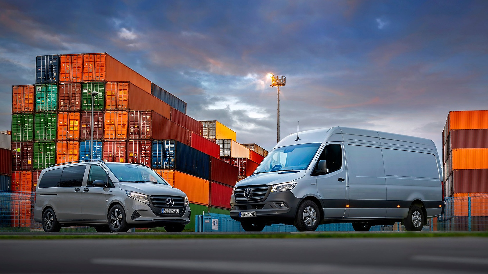 Meilenstein: Mehr 25.000 eVans produziert. | Mercedes-Benz Group ...