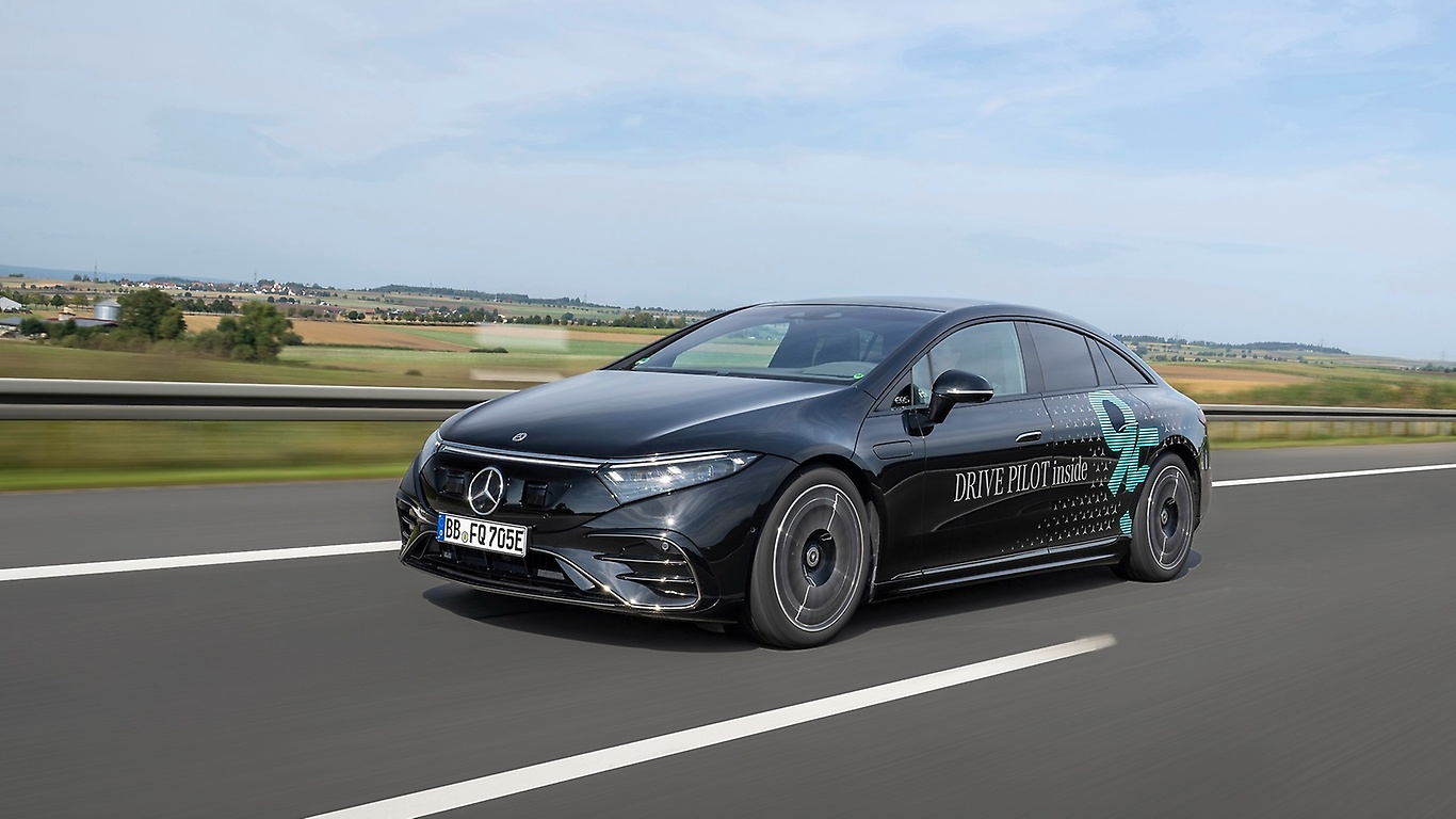 Automated driving in Germany: Approved to test special marker lights ...