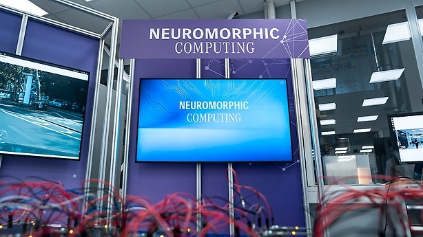 Neuromorphic computing: More energy efficiency in autonomous driving of the future | Mercedes ...