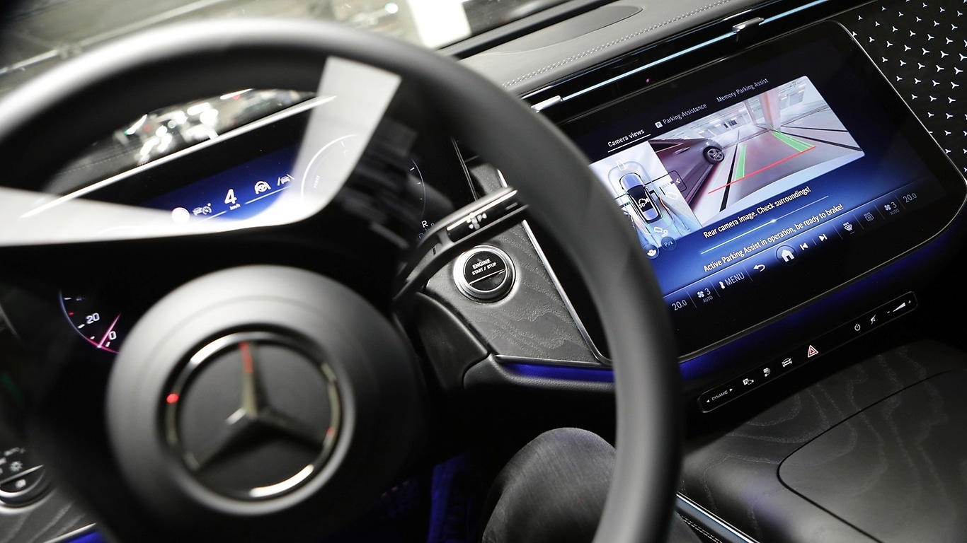 Improved automated parking. | Mercedes-Benz Group > Innovations ...