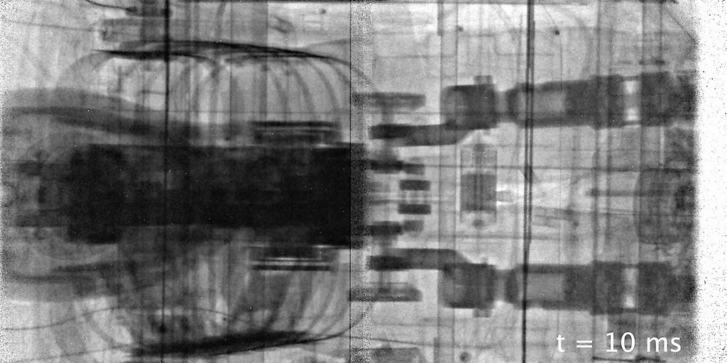 Mercedes-Benz is the world's first car manufacturer to X-ray a crash ...