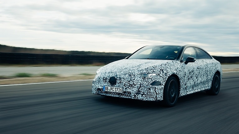 AI-powered conversational search within navigation systems | Mercedes ...