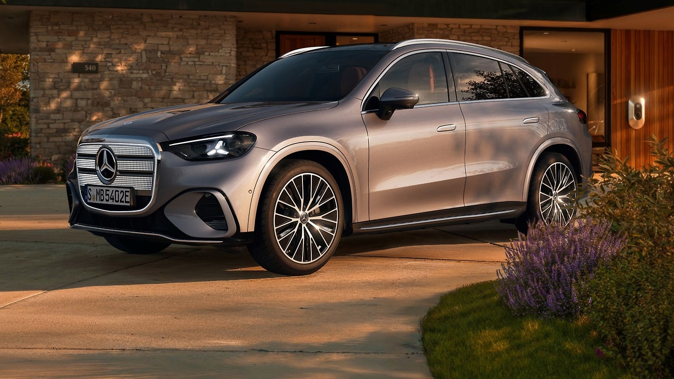 Mercedes-Benz Group third-quarter results in line with full-year ...