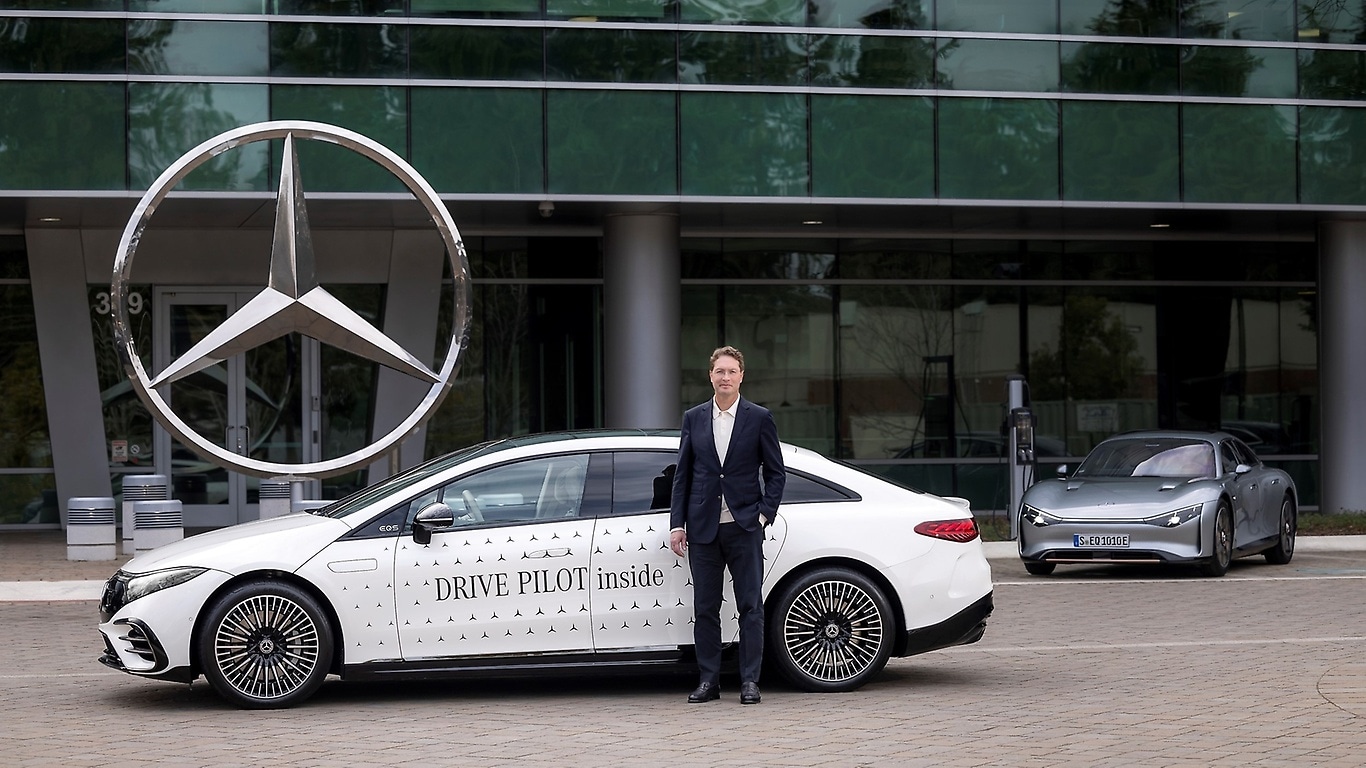 Software architects: Mercedes-Benz previews its operating system MB.OS ...