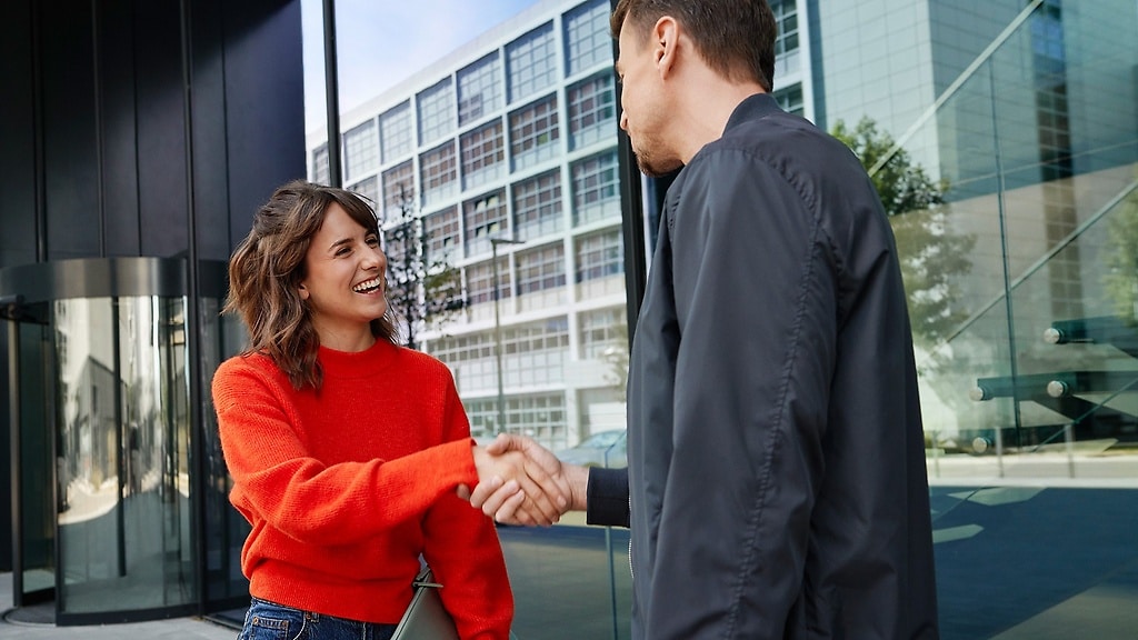 Direct entry for graduates | Mercedes-Benz Group > Careers > Graduates ...