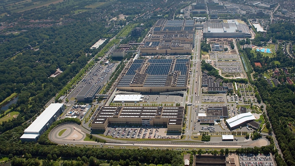 Mercedes-Benz Werk Bremen | Mercedes-Benz Group > Karriere > Über uns ...
