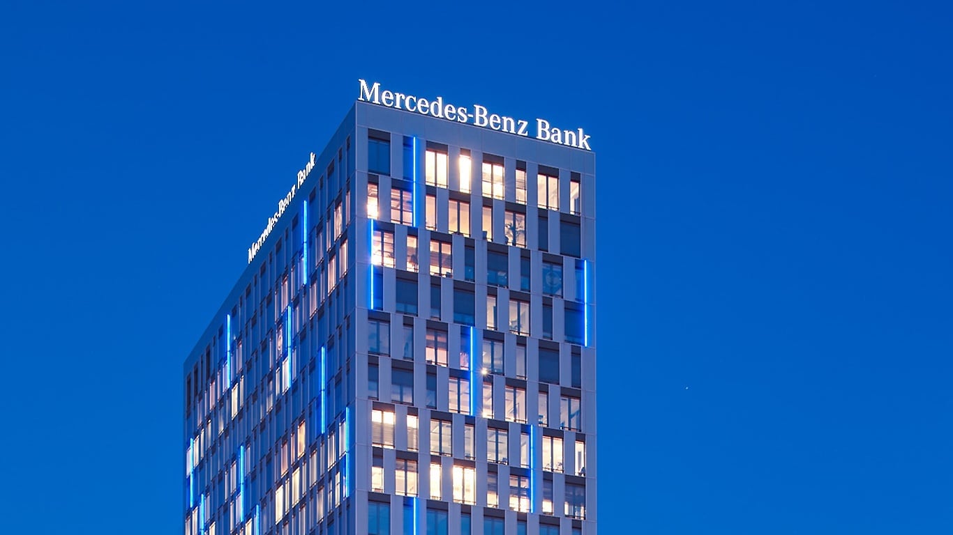 Mercedes-Benz Bank Service Center GmbH, Berlin | Mercedes-Benz Group ...