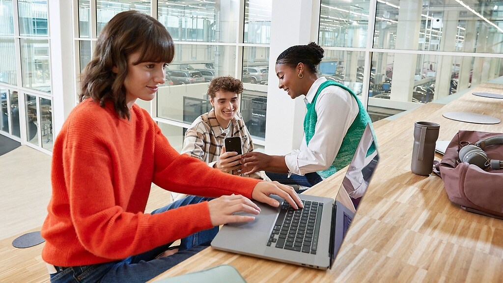 Dual study programme | Mercedes-Benz Group > Careers > Pupils > Dual study