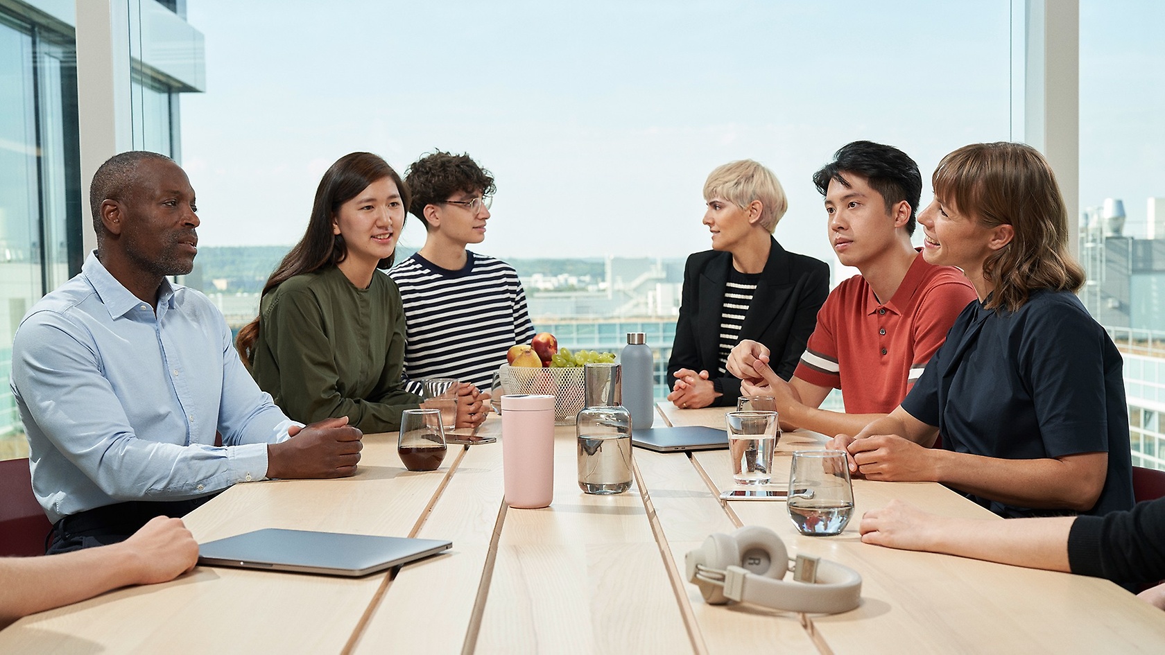 Work culture at Mercedes-Benz | Mercedes-Benz Group > Careers > About ...