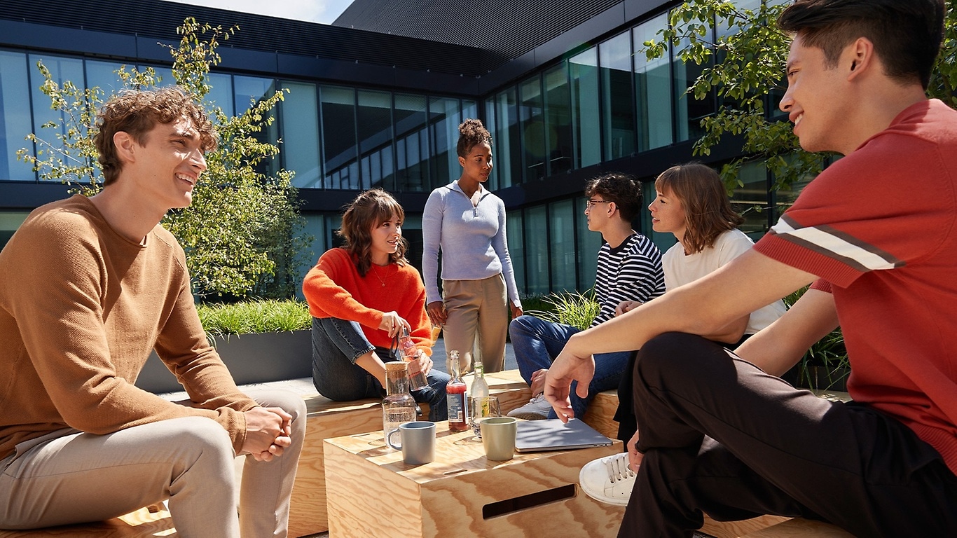 Vocational Training at Mercedes-Benz | Mercedes-Benz Group > Careers ...