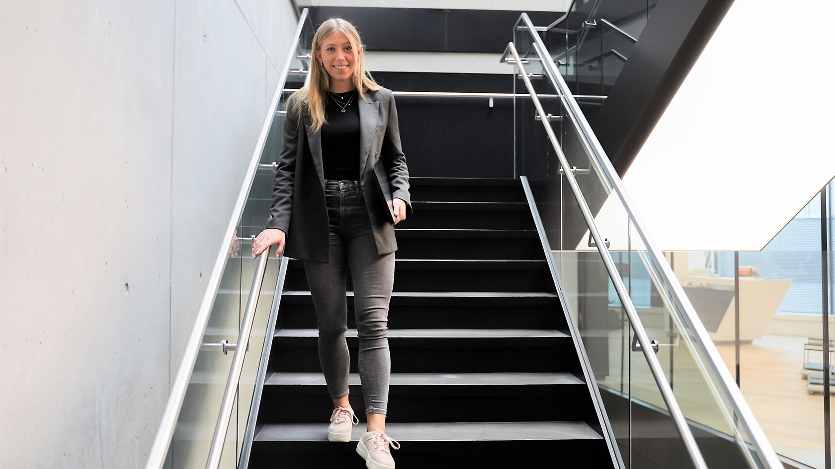 Interview | From the seminar to the battery cell lab | Mercedes-Benz ...