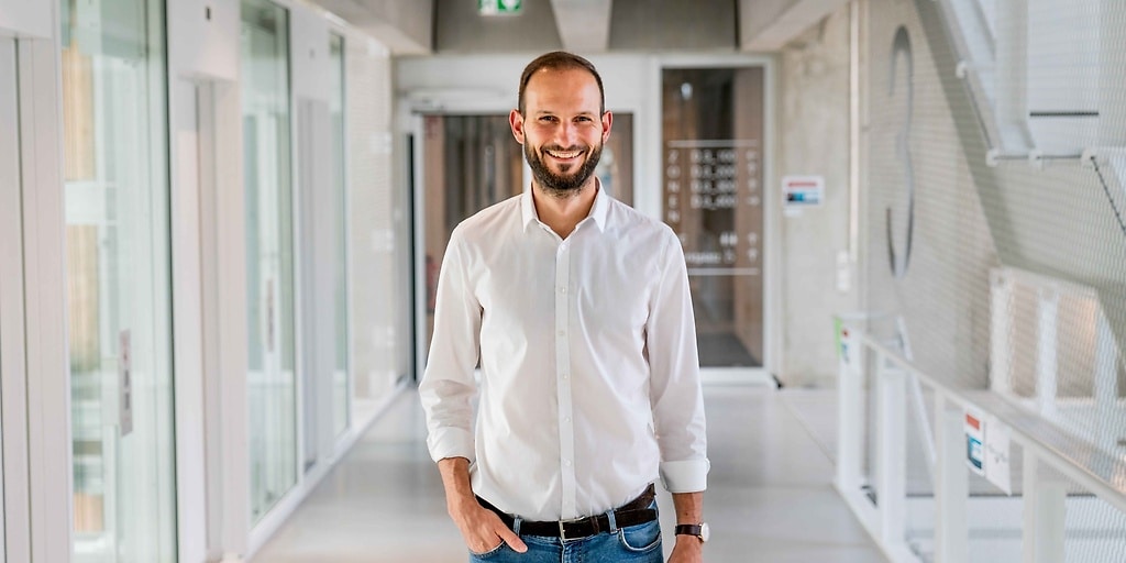 From the automotive workshop to innovation management | Mercedes-Benz ...