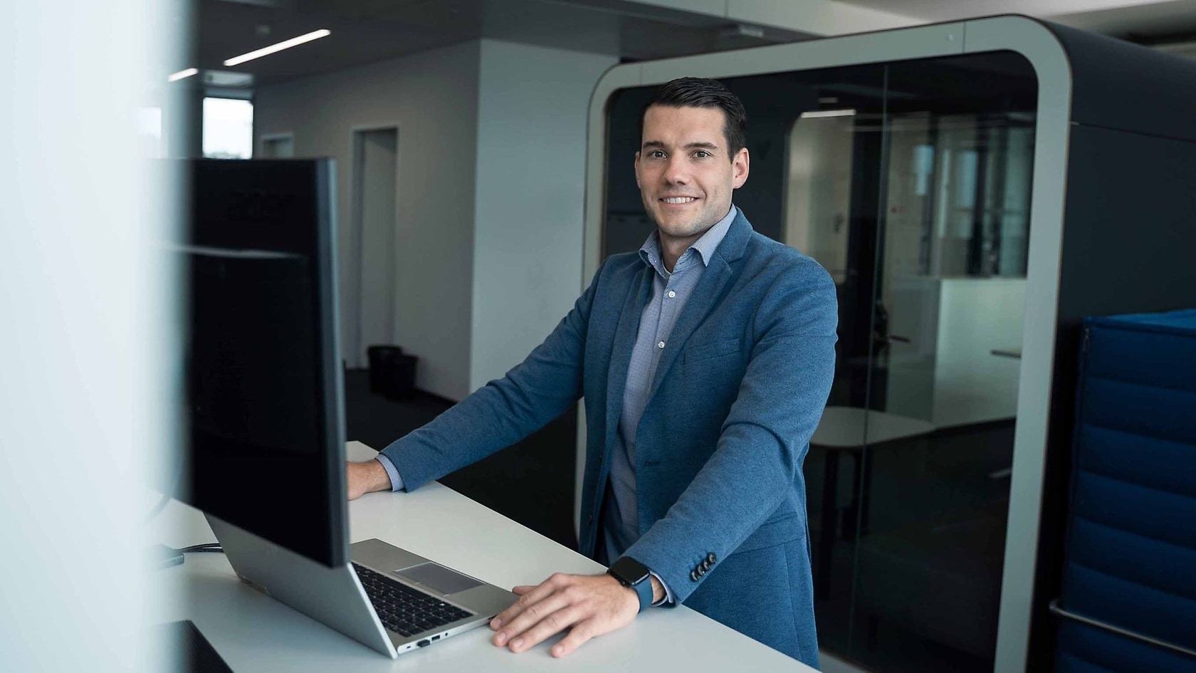Digitalisiation Strategy at Mercedes-Benz | Interview | Mercedes-Benz ...