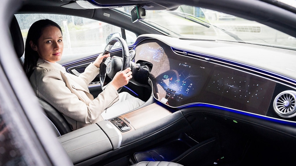 Mercedes-Benz Operating System, MB.OS, mobility | Mercedes-Benz Group ...