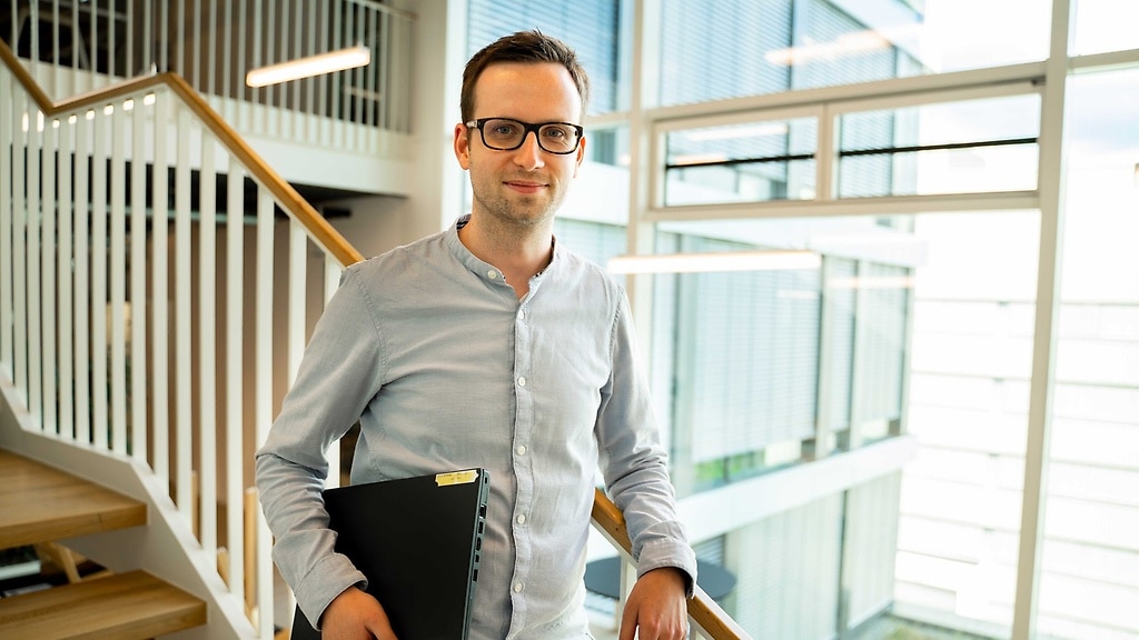 Mercedes-Benz Operating System, MB.OS, new digital worlds | Mercedes ...