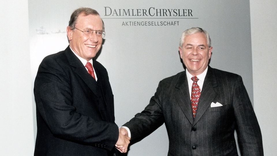 The merger between Daimler-Benz and Chrysler to DaimlerChrysler AG ...