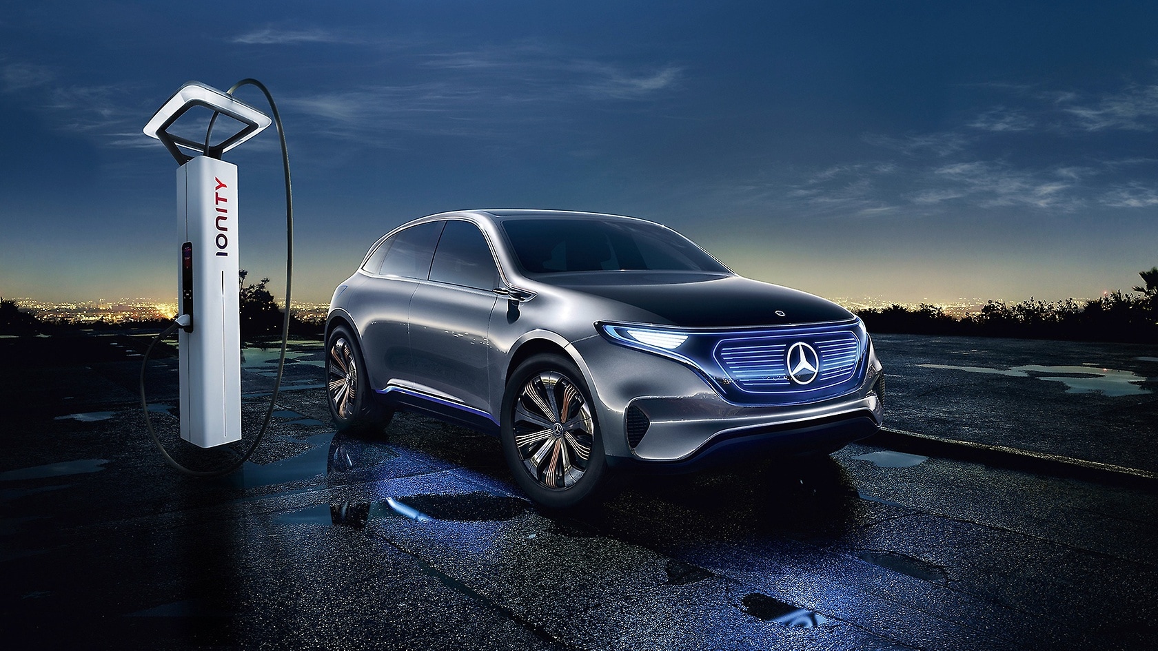 2016 - 2019: Electric mobility gains momentum | Mercedes-Benz Group ...