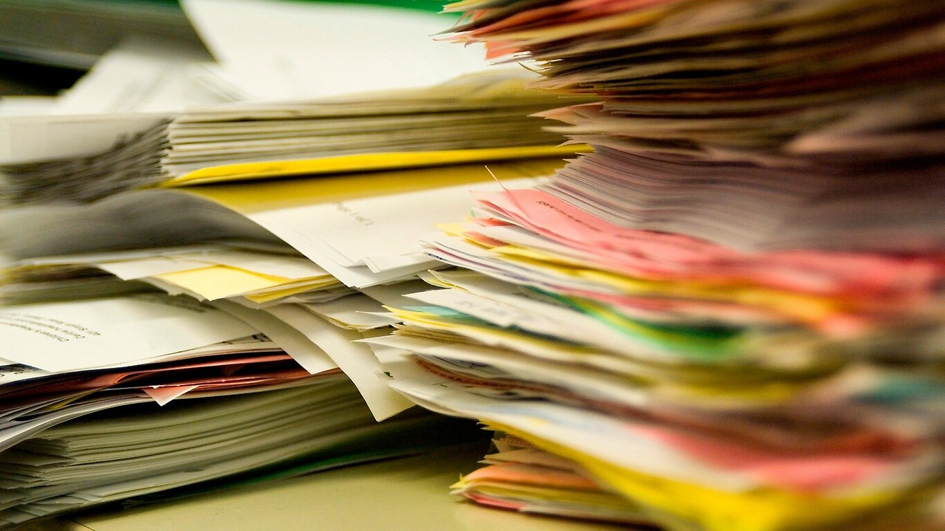 paperless production | Mercedes-Benz Group > Sustainability > Resources ...