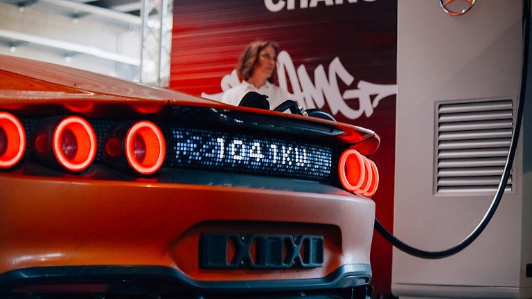Exceptional performance at the charging station. | Mercedes-Benz Group ...