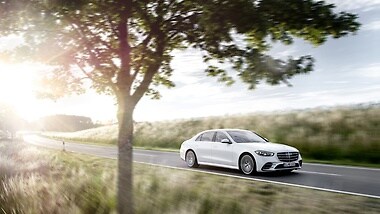 Mercedes-Benz models in the environmental check | Mercedes-Benz Group ...
