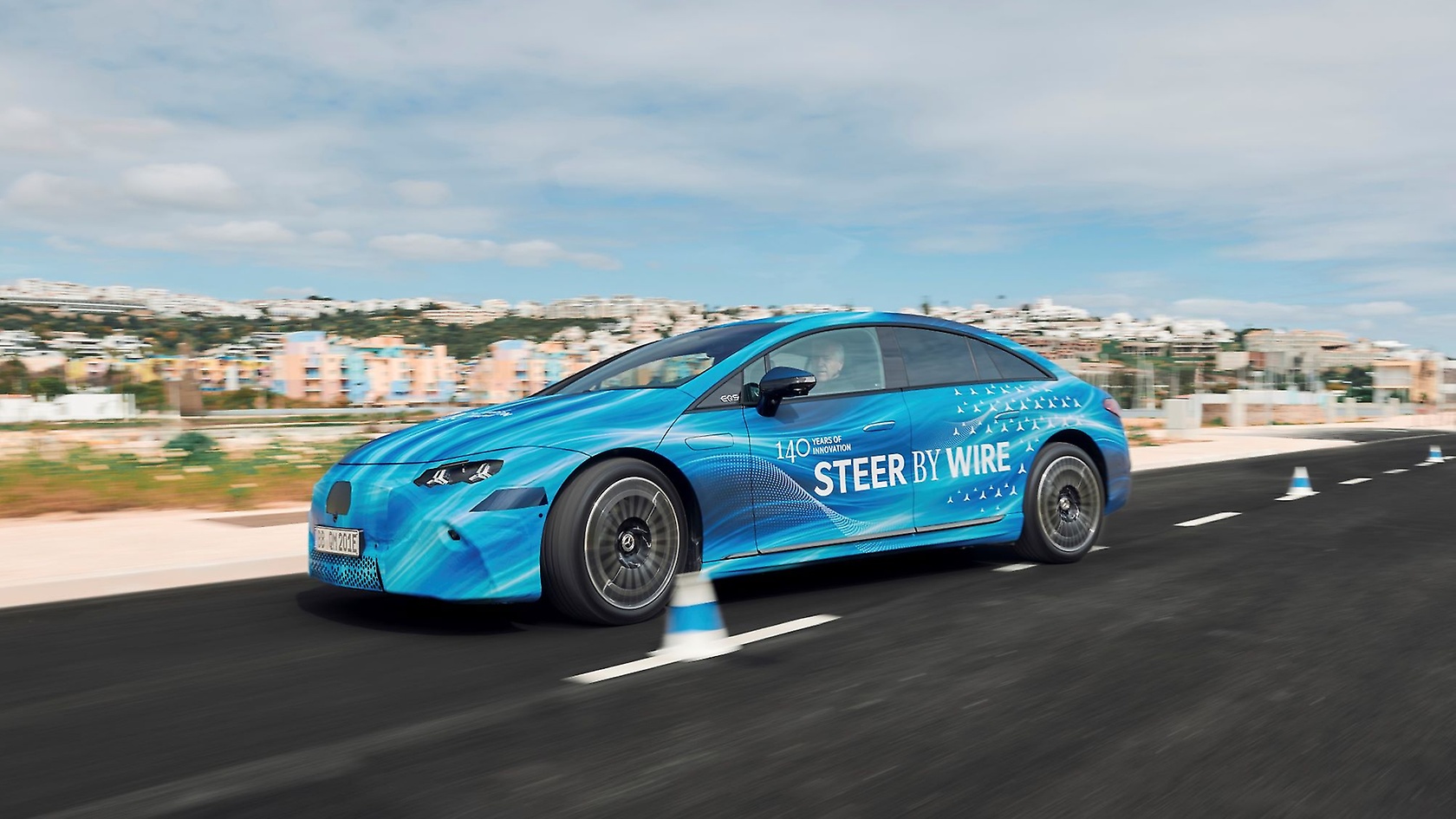 Steer-by-wire becomes reality in the new EQS | Mercedes-Benz Group ...