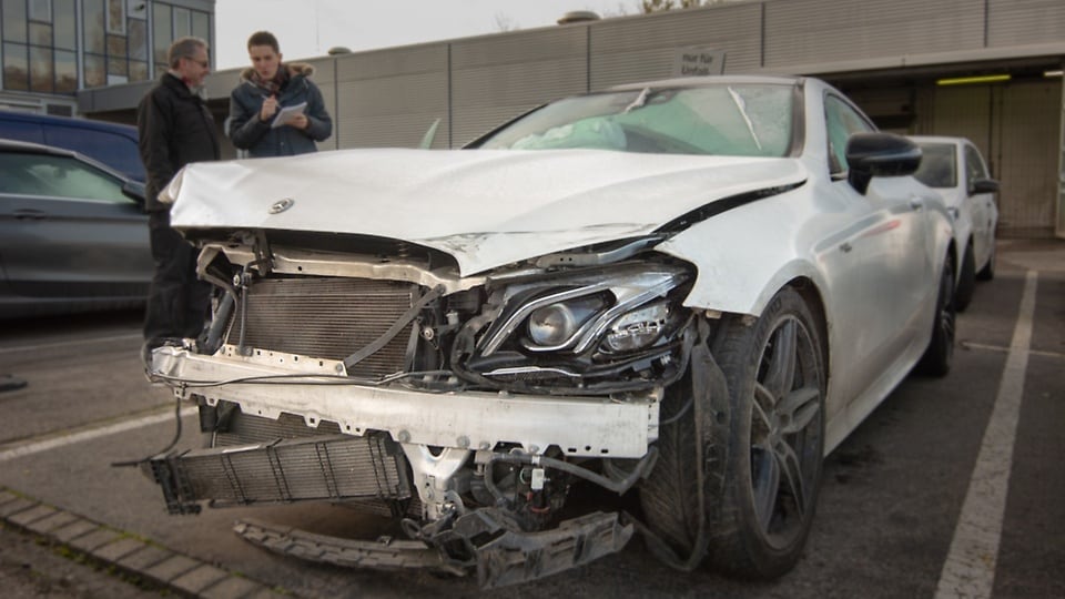 Accident Research at Mercedes-Benz | Mercedes-Benz Group > Innovations ...