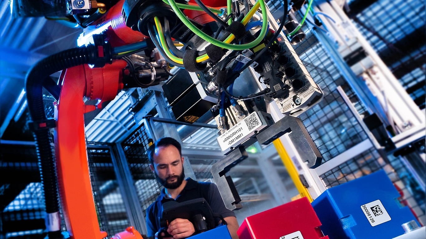 Mercedes-Benz Digital Factory Campus opens. | Mercedes-Benz Group ...