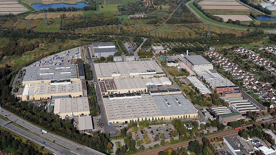 Mercedes-Benz Production network at a glance | Mercedes-Benz Group ...