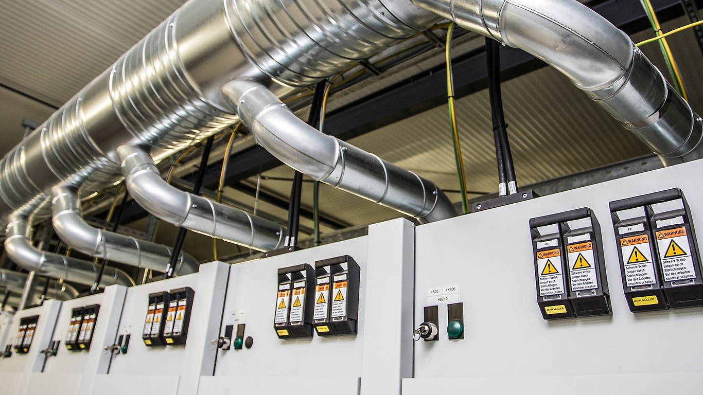 The Mercedes-Benz Energy Storage System (MBESS) | Mercedes-Benz Group ...