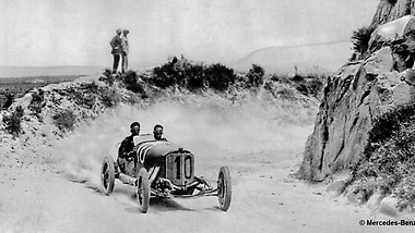 Daimler-Benz in the Nazi Era (1933 - 1945) | Mercedes-Benz Group ...