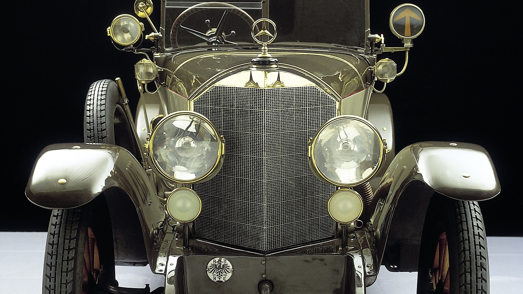 The evolution of the radiator grille. | Mercedes-Benz Group > Company ...