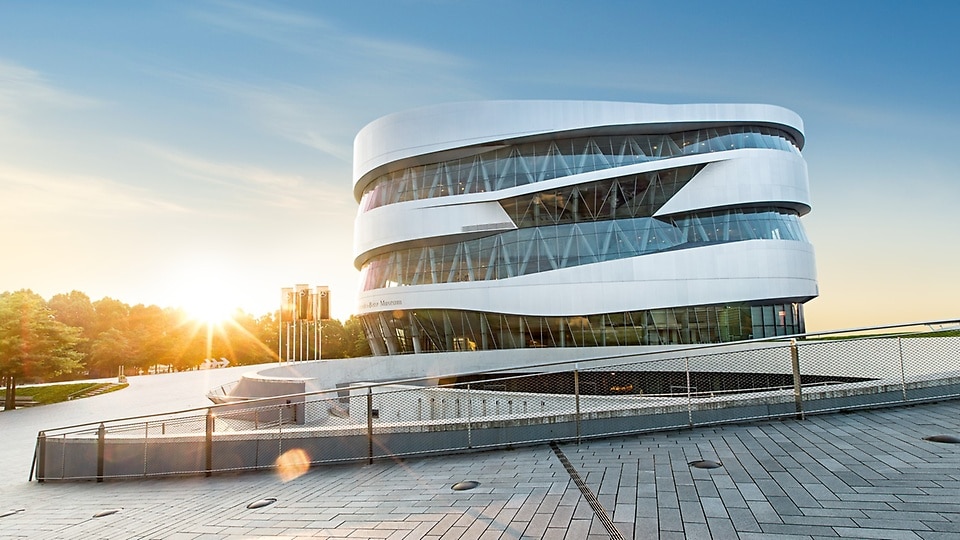Das Mercedes-Benz Museum | Mercedes-Benz Group > Unternehmen ...