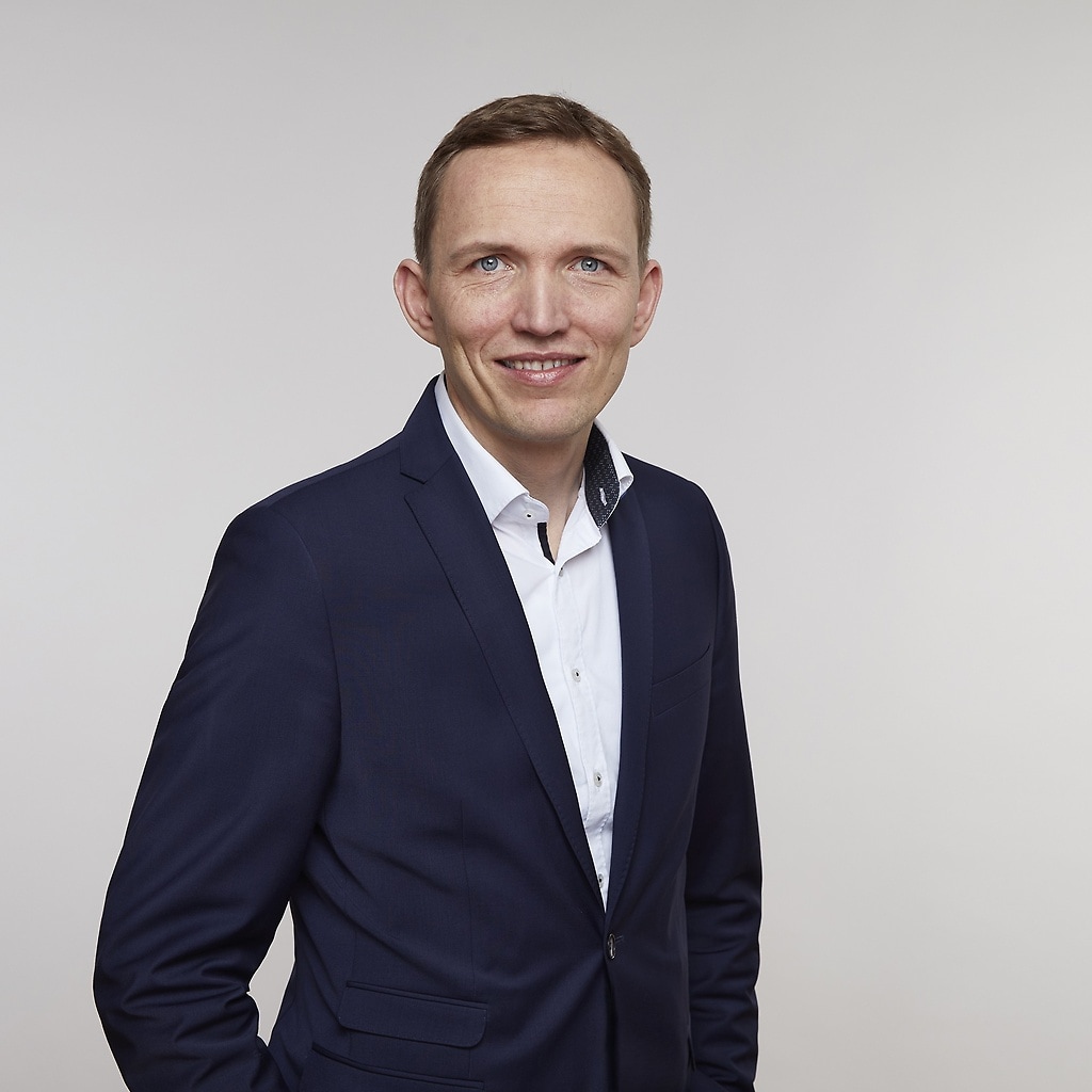 Advisory board for Integrity and sustainability. | Mercedes-Benz Group ...