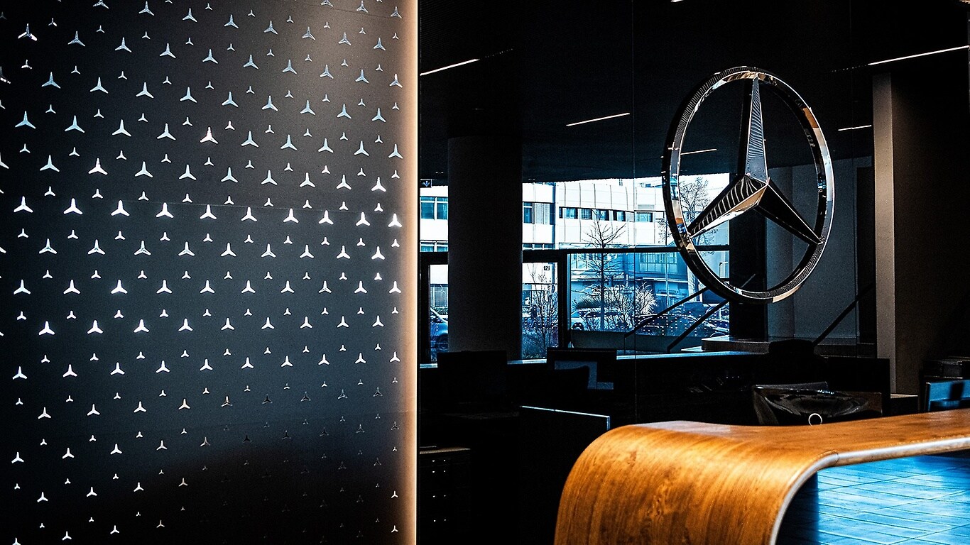 Mercedes-Benz Group AG raises full-year guidance based on solid ...