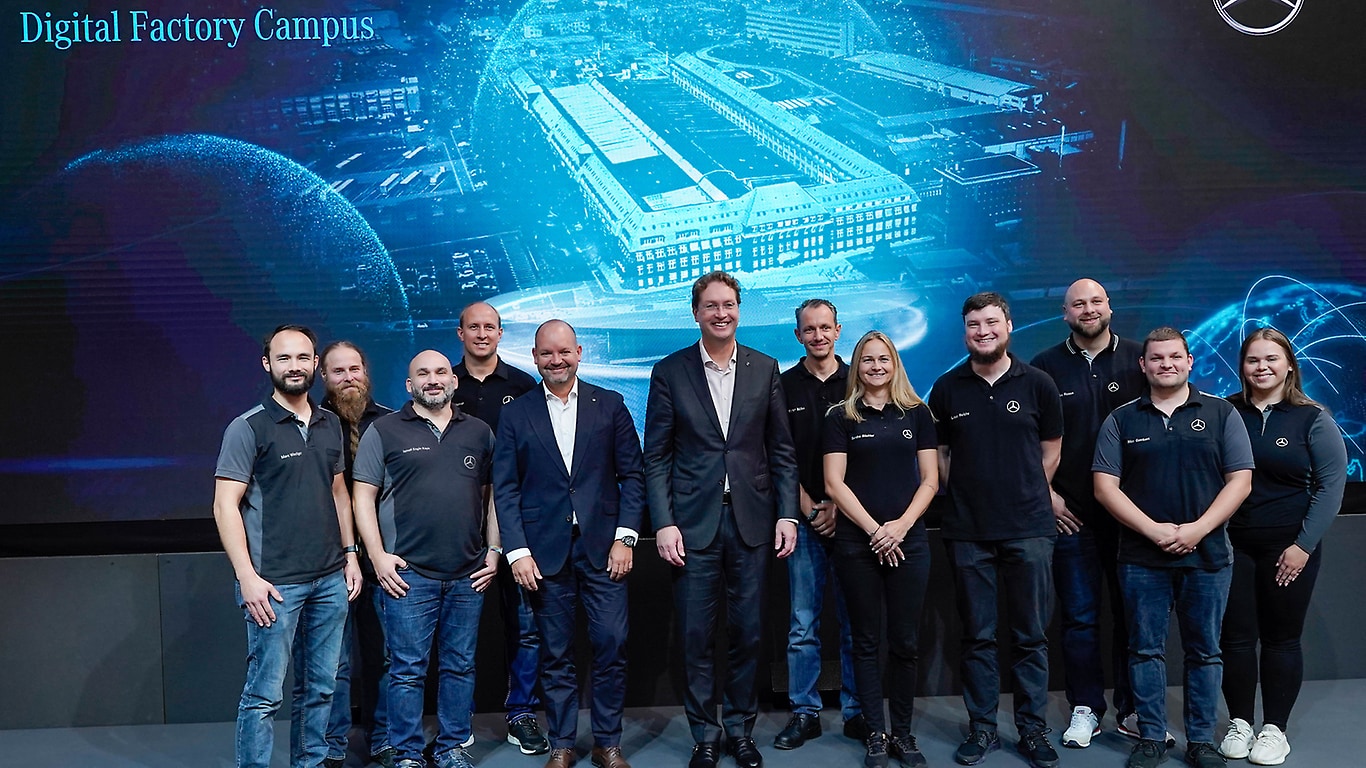 With D.SHIFT in digital professions | Mercedes-Benz Group ...