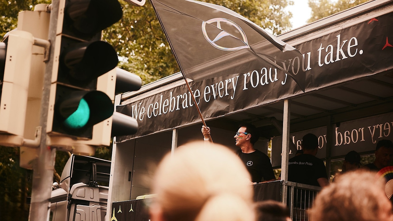 Pride bei Mercedes-Benz | Mercedes-Benz Group > Nachhaltigkeit ...
